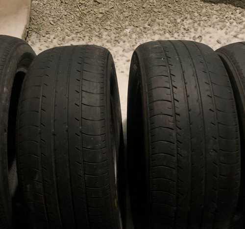 Yokohama BluEarth E70 215/55 R17 94V