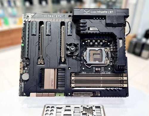 Материнская плата asus sabertooth Z87 / LGA 1150