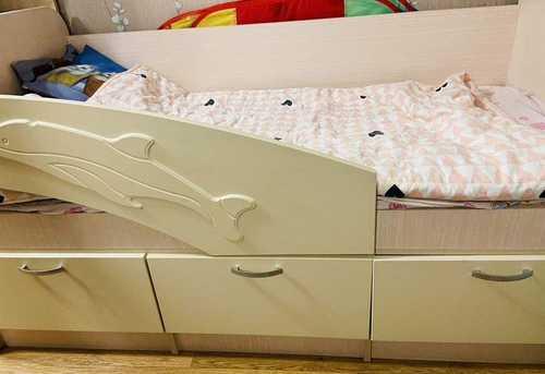 Детская кровать от 3 лет с бортиком