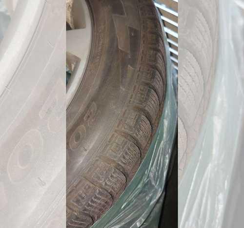 Pirelli Ice Zero 6.5/5 R16