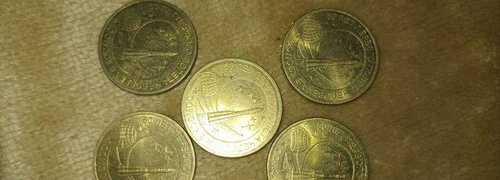 Юбилейные монеты 10 рублей 50 лет полета в космос