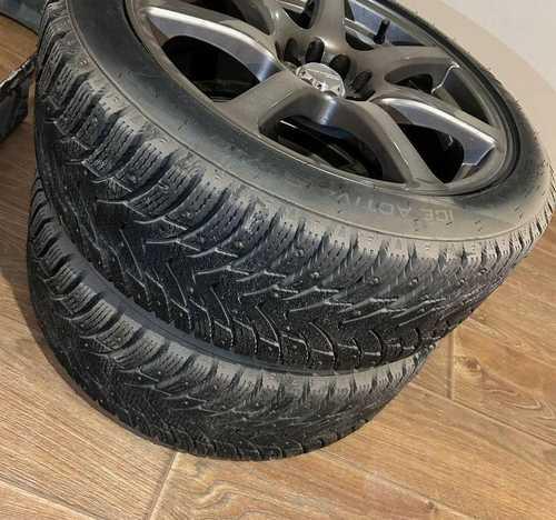 Nankang SW-8 Ice Activa 215/45 R17