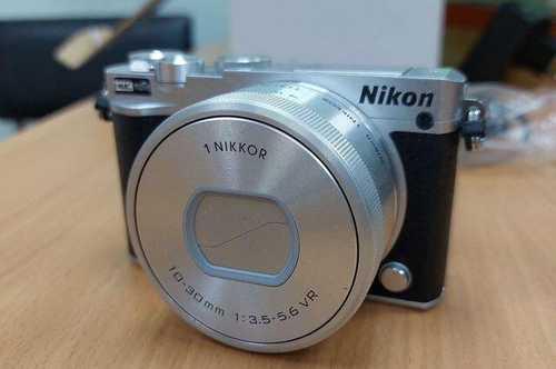 Компактный фотоаппарат Nikon 1 J5 Kit