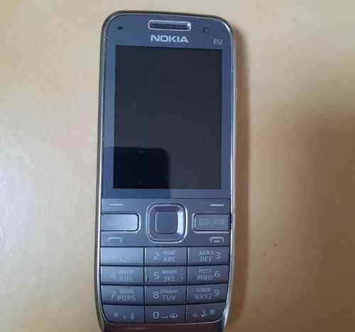 Nokia E52