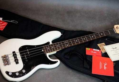 Бас гитара Fender Precision USA + Аксессуары