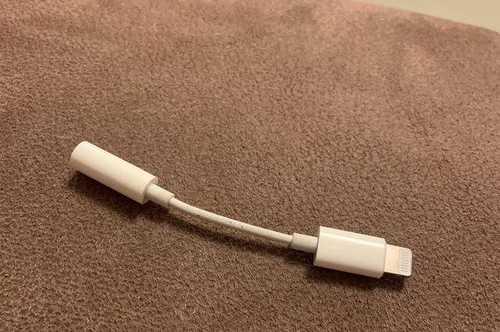 Переходник Apple Lightning - mini jack 3.5