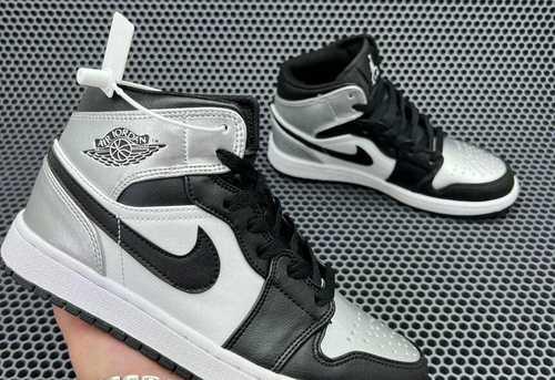 Кроссовки Nike Air Jordan 1 Retro High OG Black Wh