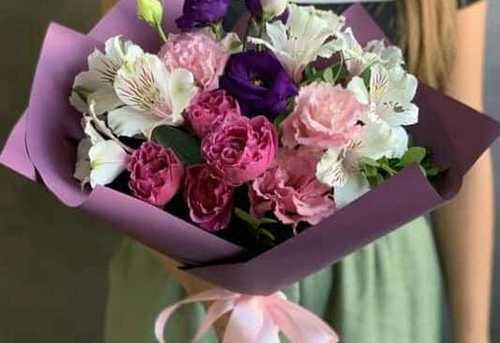 Букет цветов розы, лизиантус подарки на день рожде