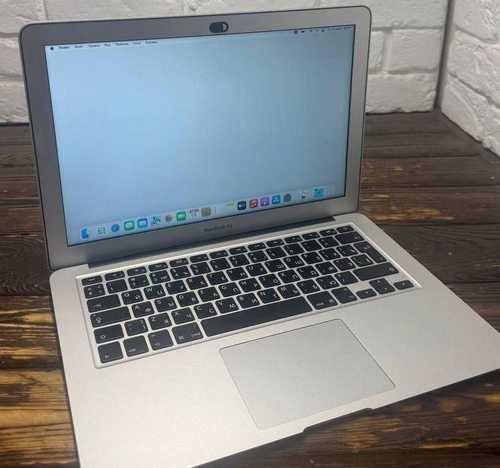 Apple MacBook Air 13 2017 i5/128gb/8gb