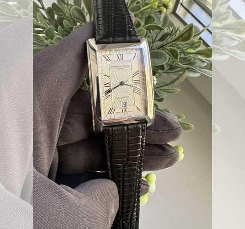 Часы frederique constant