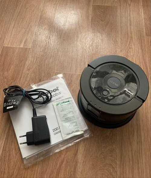 Моющий робот-пылесос iRobot Scooba 230