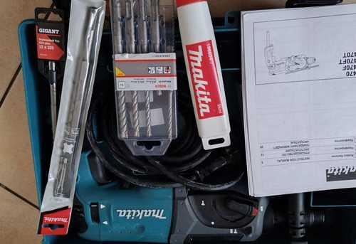 Перфоратор Makita HR 2470