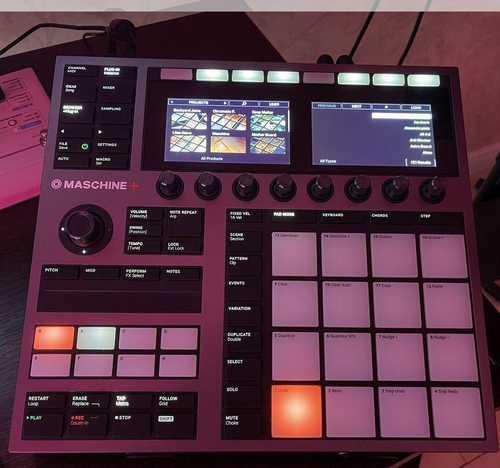 Контроллер Native Instruments Maschine Plus