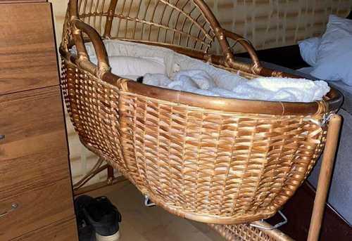 Кроватка люлька плетеная в стиле бохо из бамбука