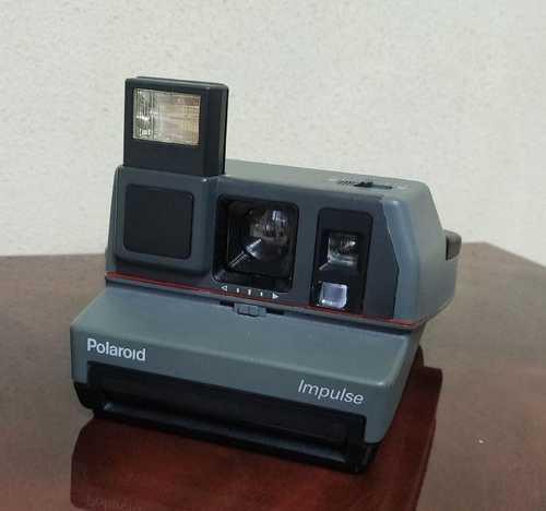 Фотоаппарат поларойд 600 plus