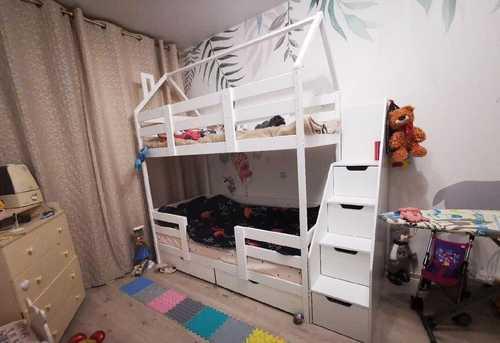 Детская двухъярусная кровать домик с комодом