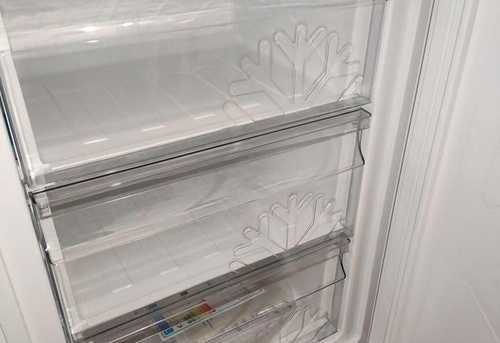 Холодильник Candy ccrn 6200W