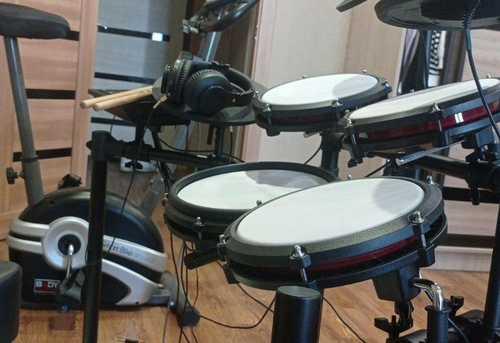 Alesis nitro max kit + кардан + стул