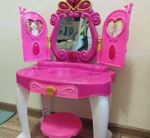 Детский туалетный столик, детское трюмо