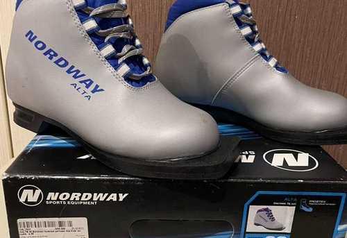Ботинки лыжные Nordway 33р