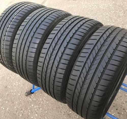 Goodyear EfficientGrip 235/60 R18