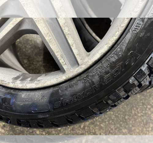 Michelin X-Ice North 3 255/45 R18