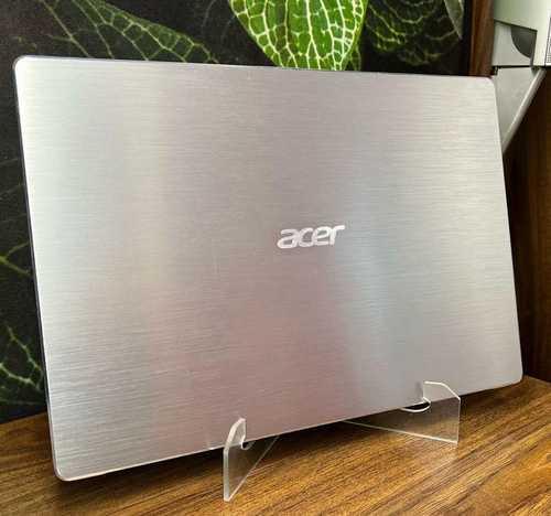 Ноутбук Acer Swift 3 Ryzen 5 3500U 8/500GB Radeon