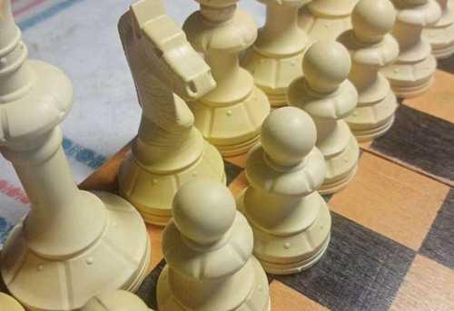 Шахматы новые из пластмассового композита