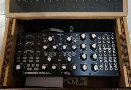 Moog Subharmonicon