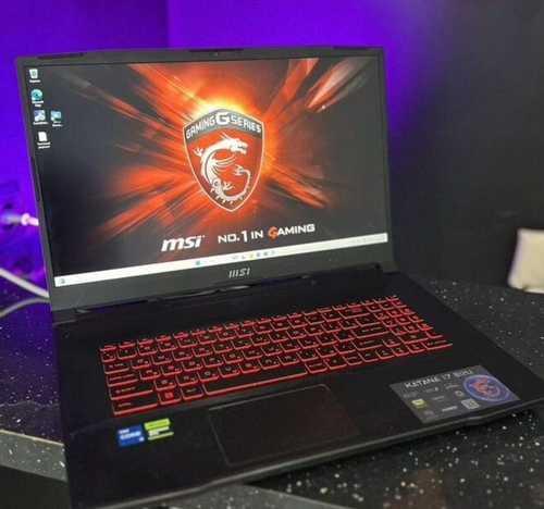 Игровой ноутбук msi katana 17 b12ucr-822ru