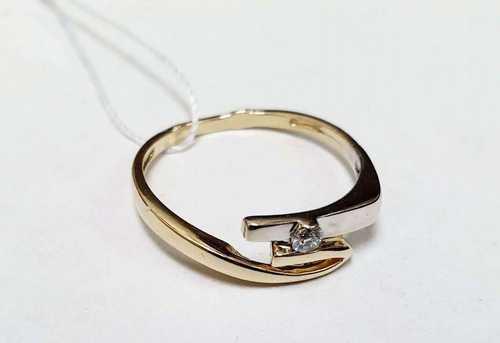 Золотое кольцо с бриллиантом 585 р.17,5