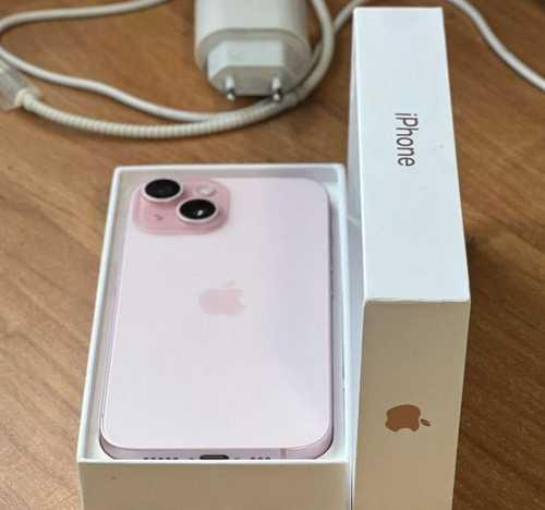 iPhone 15, 256 ГБ