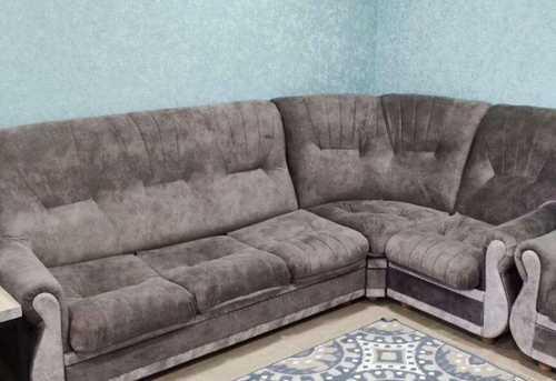 Угловой диван с креслами