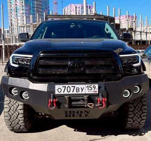 Тюнинговые фары Toyota Tundra LED