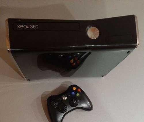 Xbox 360 slim freeboot прошитый + куча игр