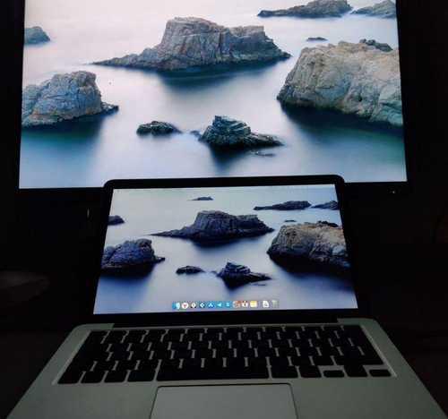 Macbook pro 13 2015 i7 8gb 256