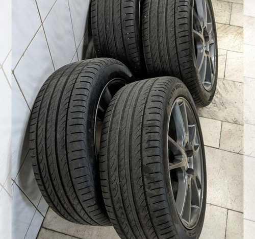 Pirelli Powergy 225/45 R17 94Y