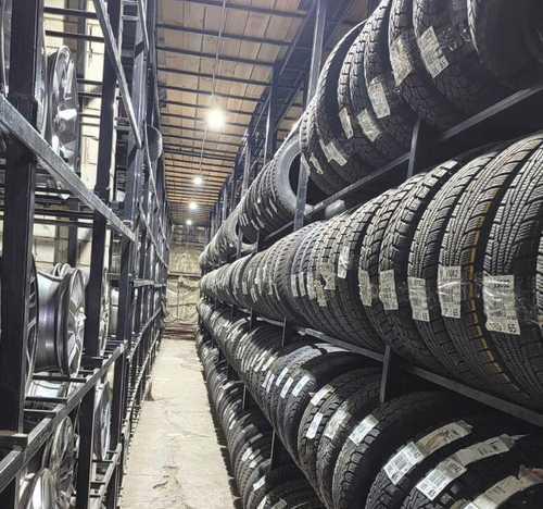 Bridgestone Blizzak LM-32 225/55 R17 97T