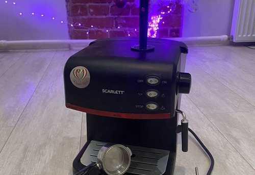Кофеварка рожковая Scarlett SC-CM33017
