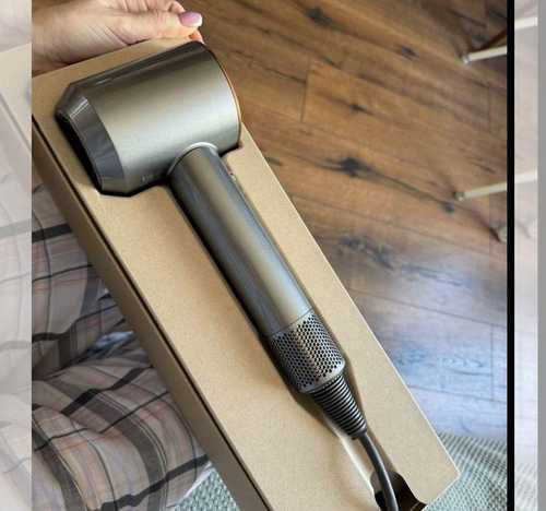 Dyson фен оригинал