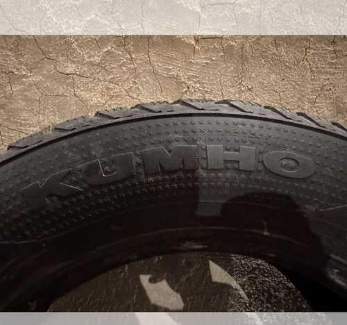 Kumho I'Zen RV Stud KC16 225/65 R17