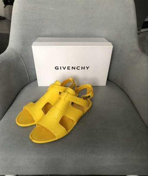 Сандалии givenchy