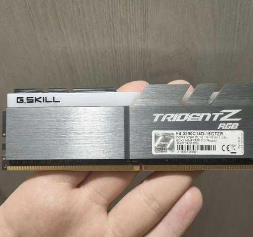 Озу G.Skill Trident Z RGB 16GB 3200 Samsung B-Die