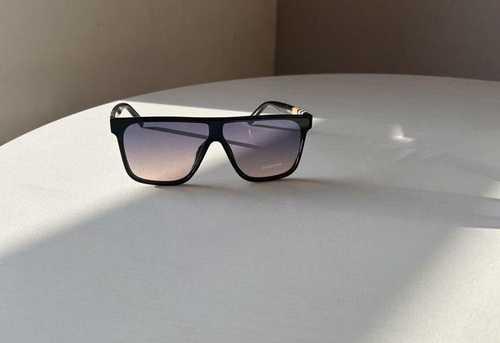 Солнцезащитные очки burberry
