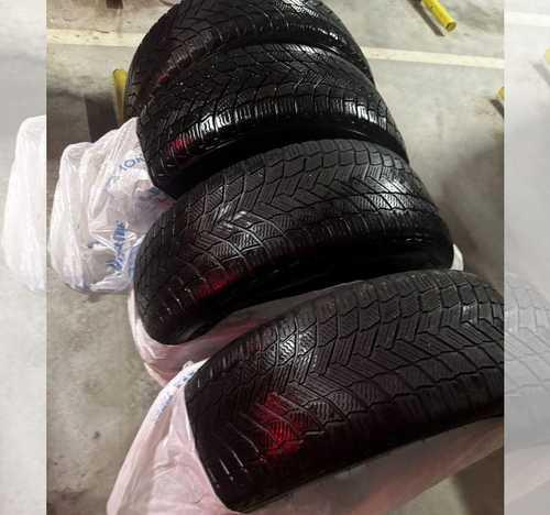 Michelin X Radial 225/50 R18 99H