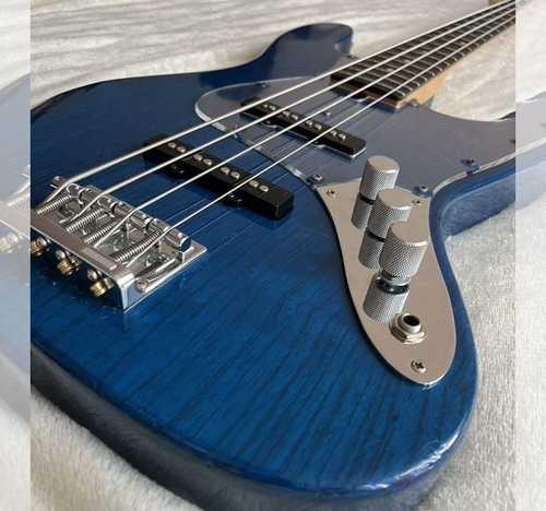 Bacchus jazz bass