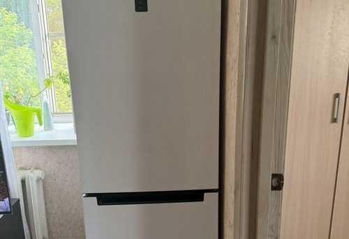 Холодильник indesit df5180w