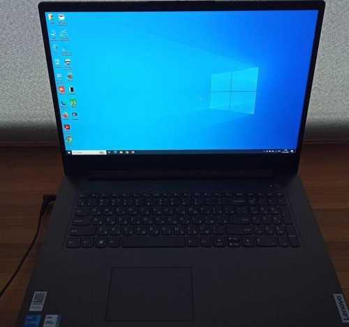 Ноутбук б/у Lenovo V17 G2 ITL 17.3" Core i5-1135G7