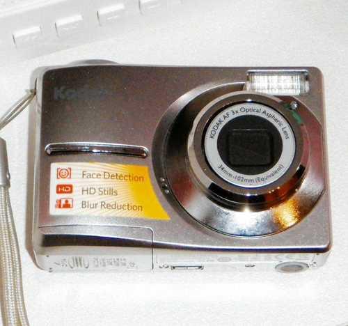 Цифровая мыльница Kodak Easyshare C1013 (2008)