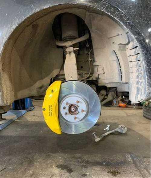 Тюнинг тормозов Range Rover Brembo передних сток